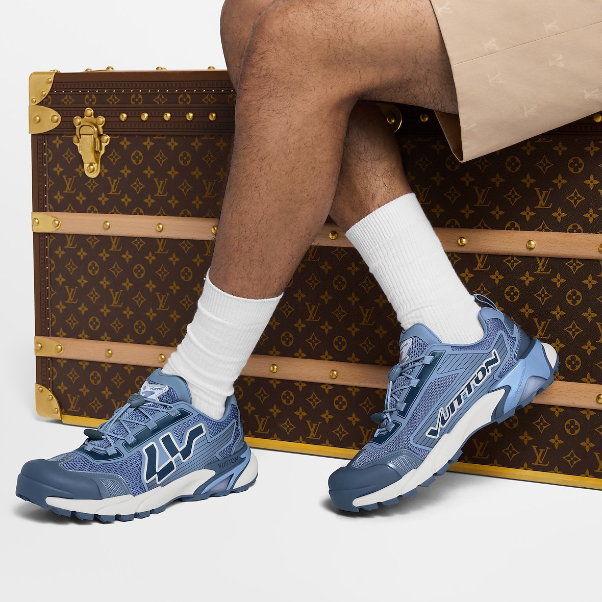 รองเท้าผ้าใบรุ่น LV Runner Tatic - รองเท้า หลุยส์ วิตตอง เว็บไซต์อย่าง ...